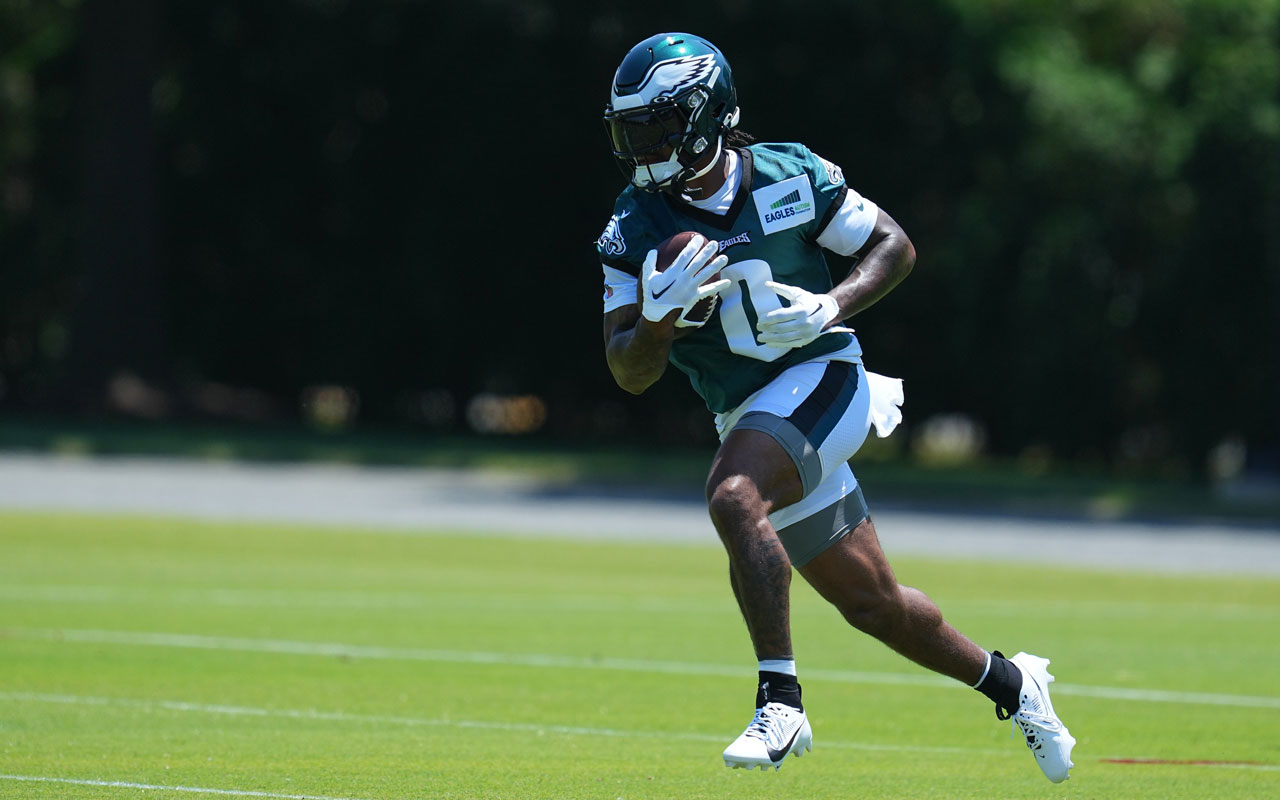 D'Andre Swift Won't Fly Too High in Fantasy Football in Philadelphia in ...