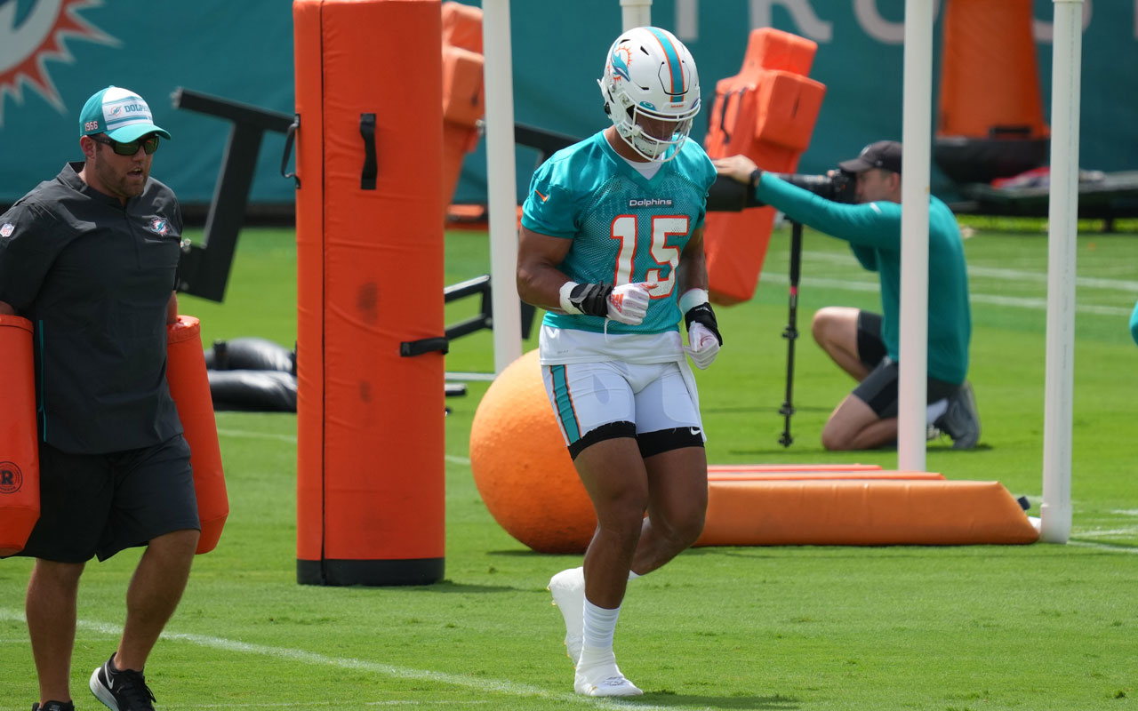 How to Identify an IDP Prospect: Edge Rushers | 4for4