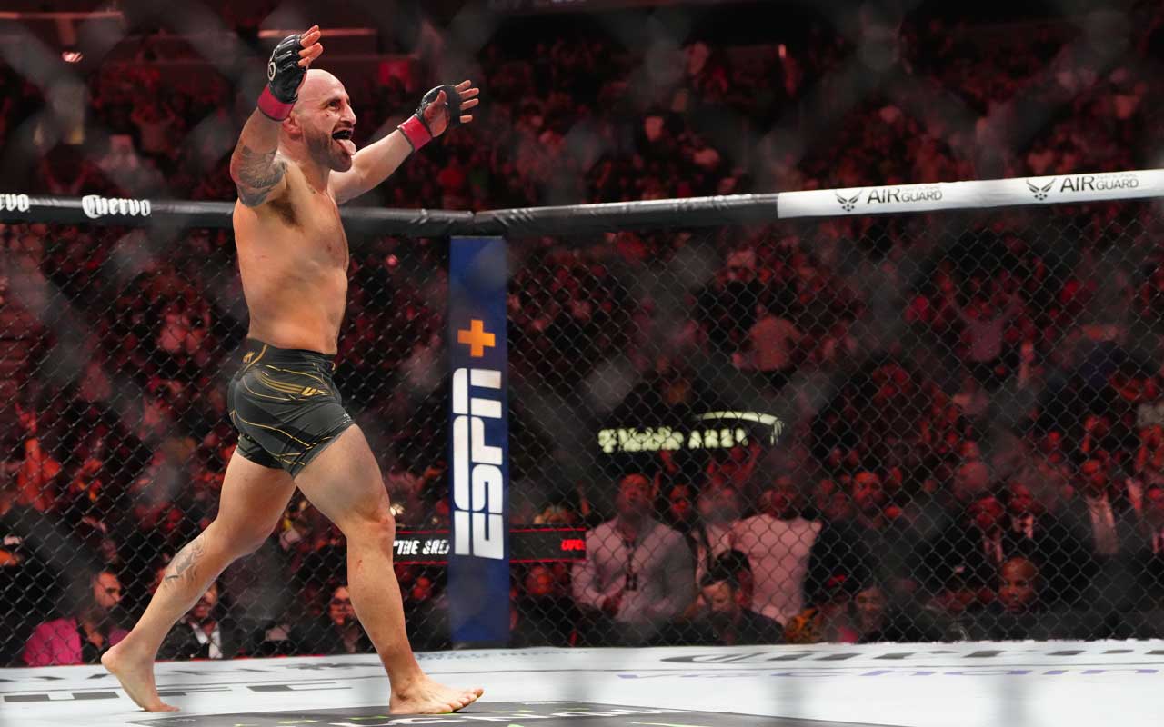 Scott Smith’s Top Plays for UFC 298: Volkanovski vs Topuria | 4for4