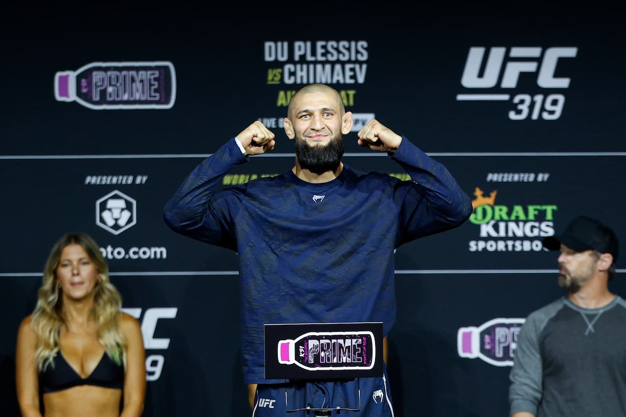 Scott Smith’s Top Plays for UFC 319: Du Plessis vs Chimaev | 4for4