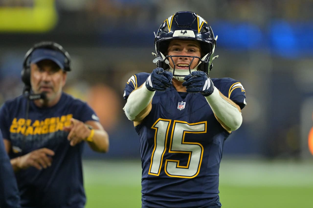 Pat Mayo's UPDATED 2025 Week 9 Fantasy Football Rankings, Starts, Sits ...