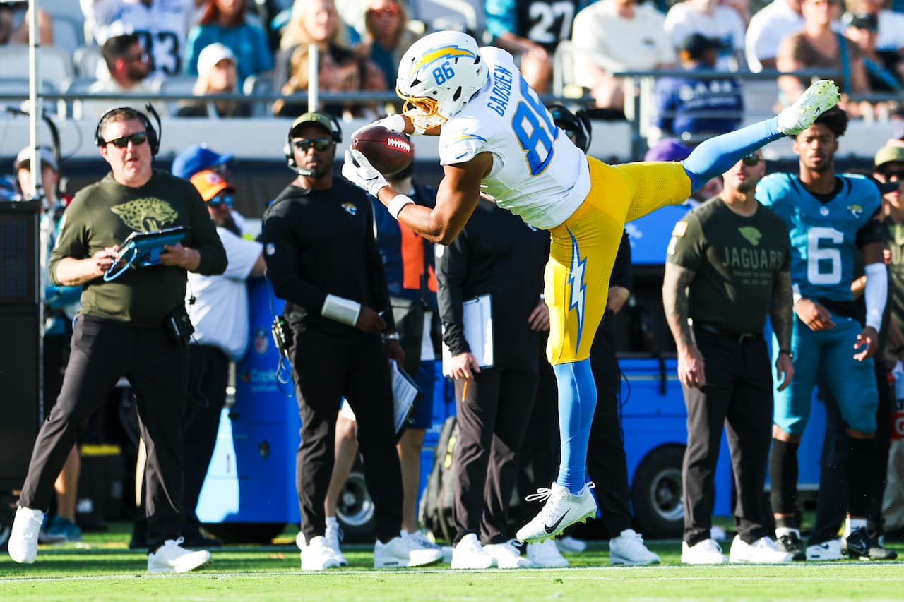 Pat Mayo's UPDATED 2025 Week 13 Fantasy Football Rankings, Starts, Sits ...